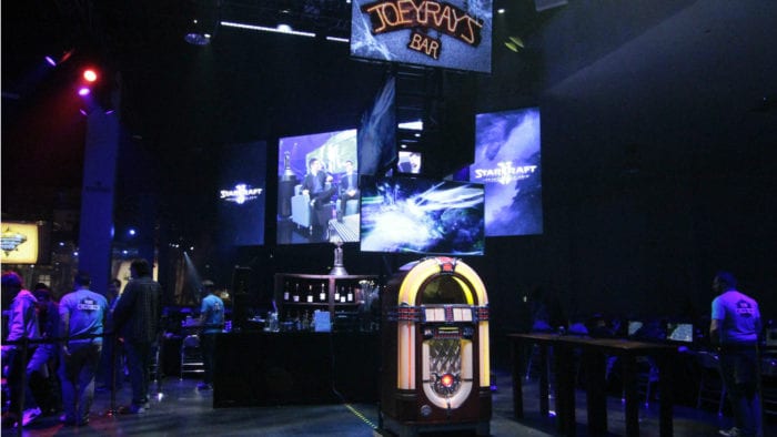 Check Out the Epic Booths, Statues, and Esport Stages of BlizzCon 2016 ...