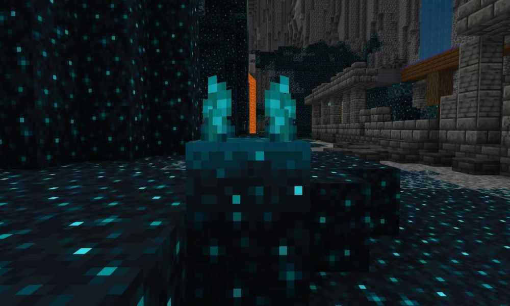 How to Get & Use a Sculk Sensor in Minecraft