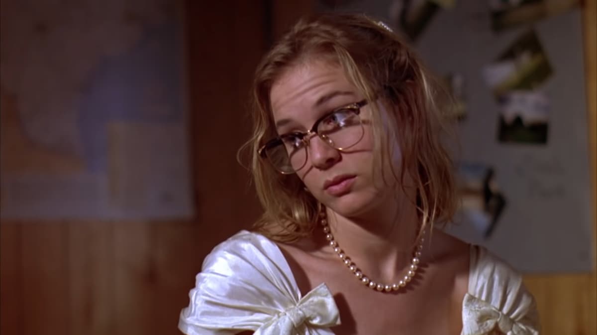 A Gory, Star-studded Flop Desperately Tries to Claw Back Its Budget on ...