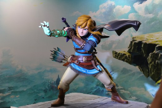 This Life-Size Tears of the Kingdom Link Statue Is Everything We Ever ...