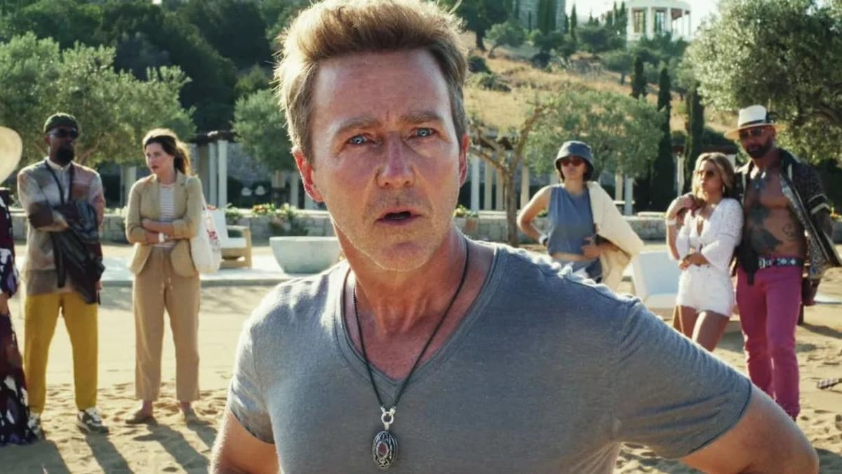 Who Is the Killer in Glass Onion: A Knives Out Mystery? Answered ...