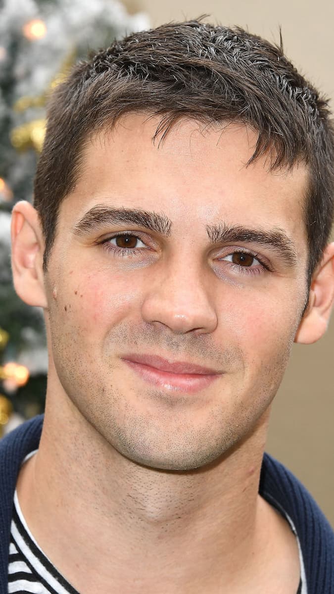 10 Actors Who Should Totally Play Mark Greyson in a Live-Action ...