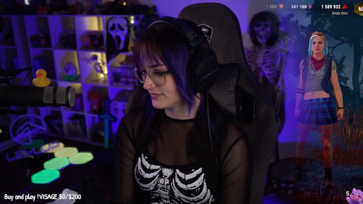 Top 13 Best Spooky Streamers to Watch Over Halloween - Twinfinite