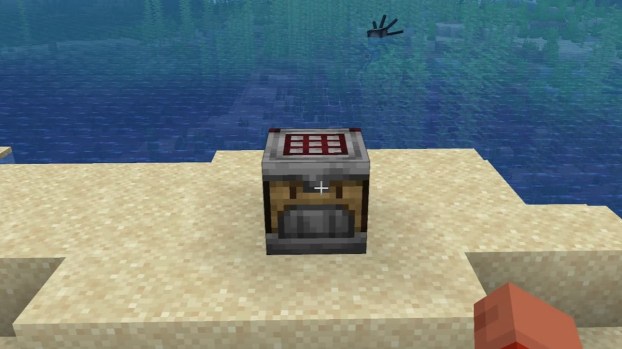 How to Make & Use Crafter in Minecraft Preview & Beta - Twinfinite